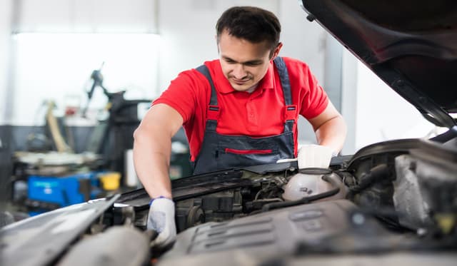 The 10 Best Auto Repair Shop Software Tools for 2025