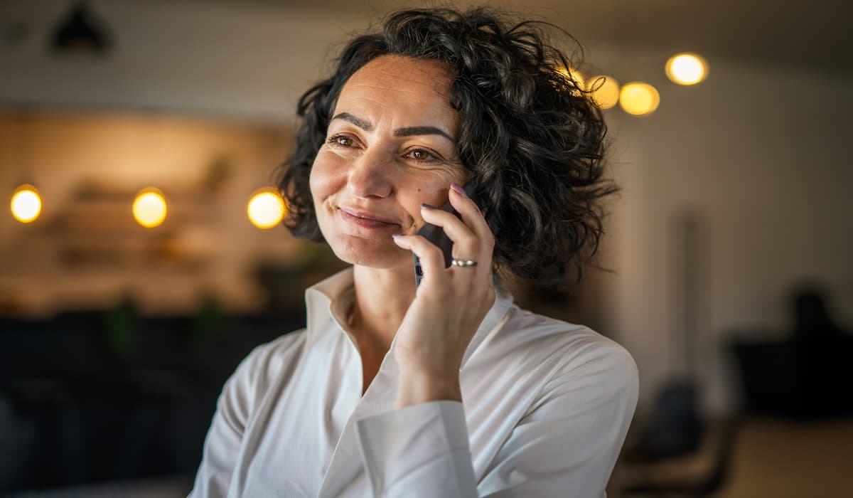 21 Best Business Voicemail Greeting Examples and Tips (2024) - Podium