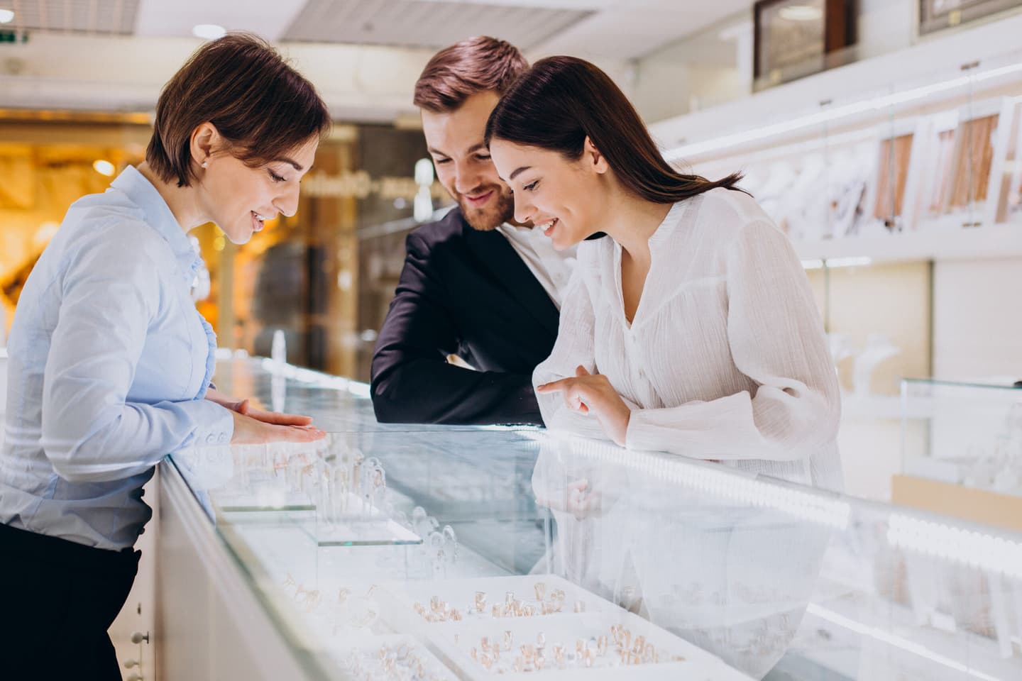 29 Creative Jewelry Advertising Ideas to Increase Your Sales - Podium
